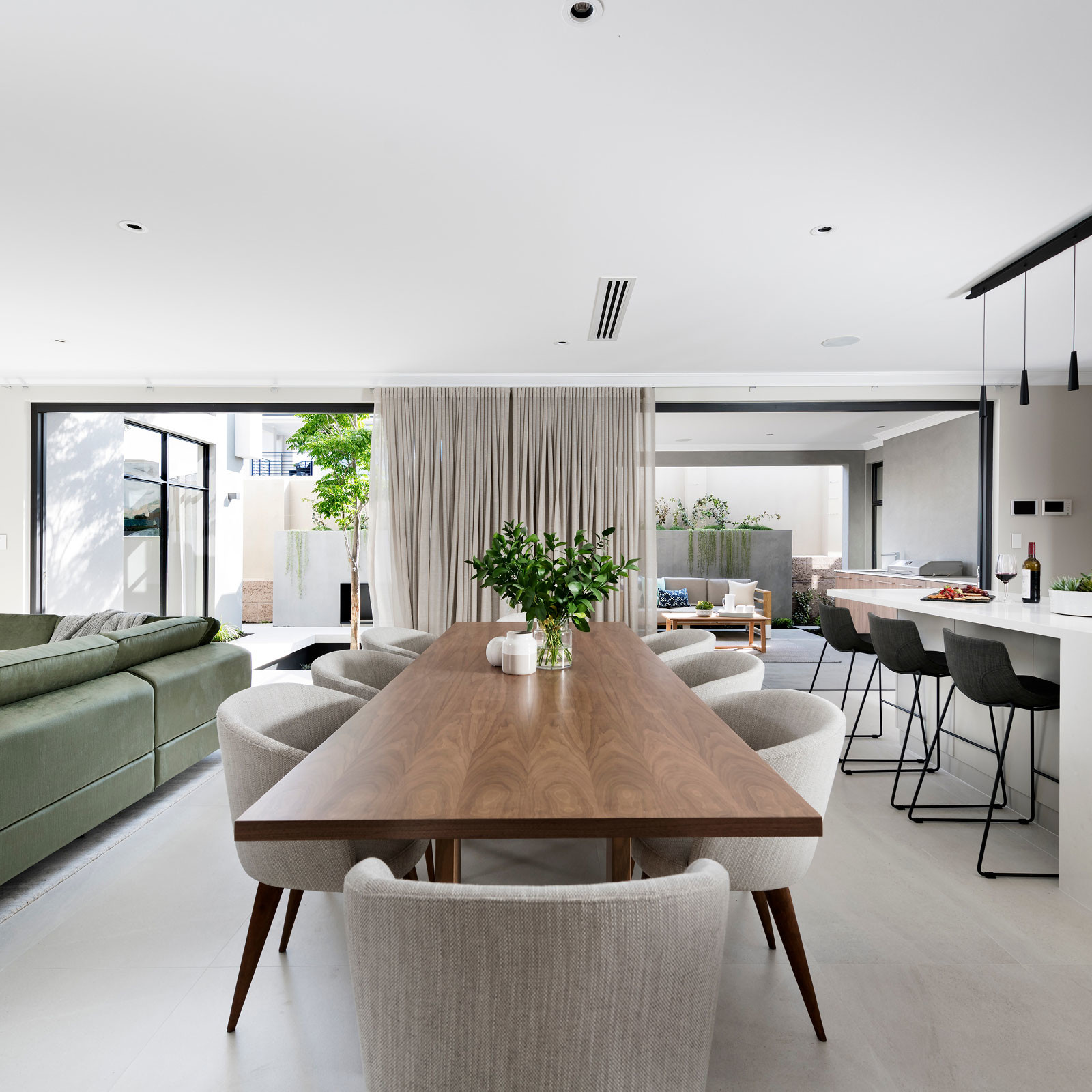 Meet Our WB Builders - Webb & Brown-Neaves